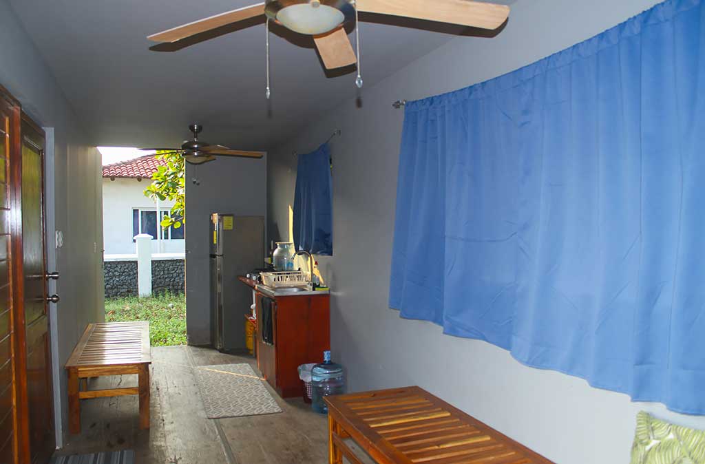 Casita Nahua – Stylish Beachfront Container Home in Nahualapa Bay | Surfing Nahua